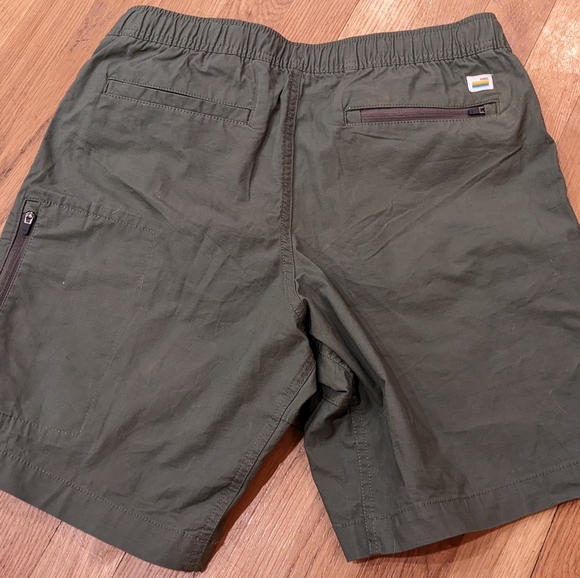 Vuori | Shorts | New Vuori Ripstop Climber Shorts In Dark Oregano Green ...